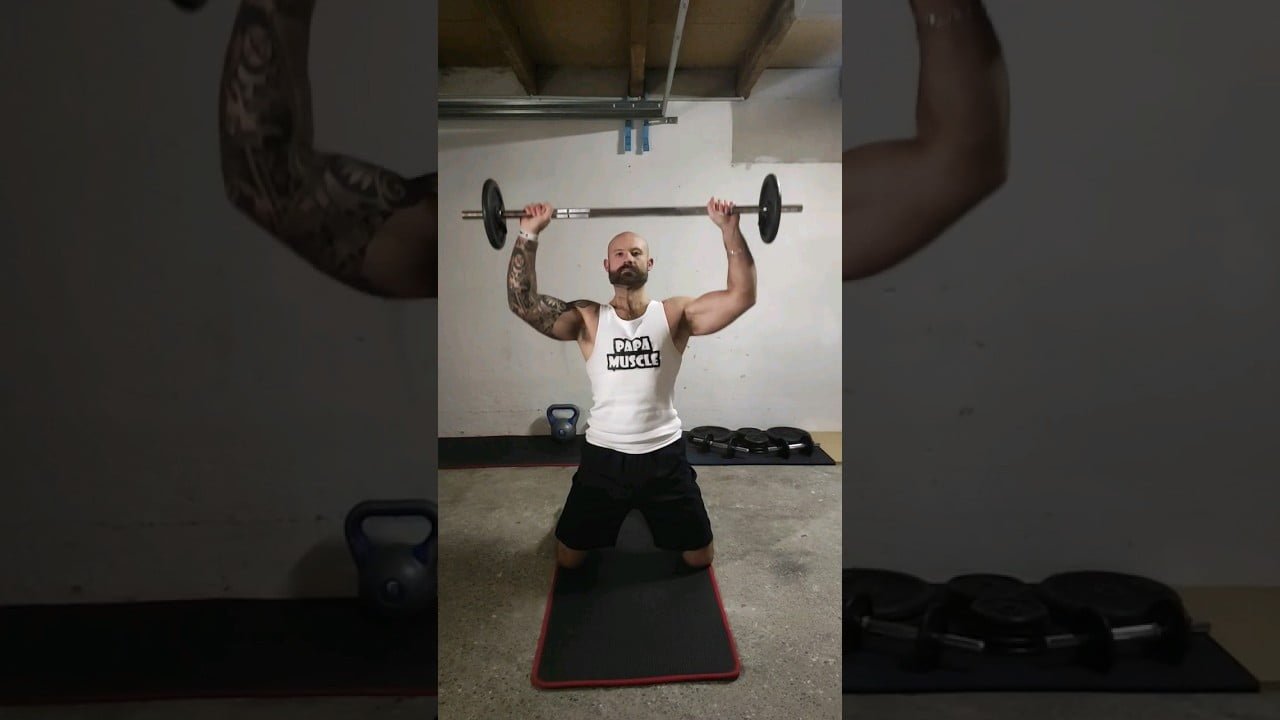 Développé militaire à genou barre (kneeling military press) [VIDÉO ...