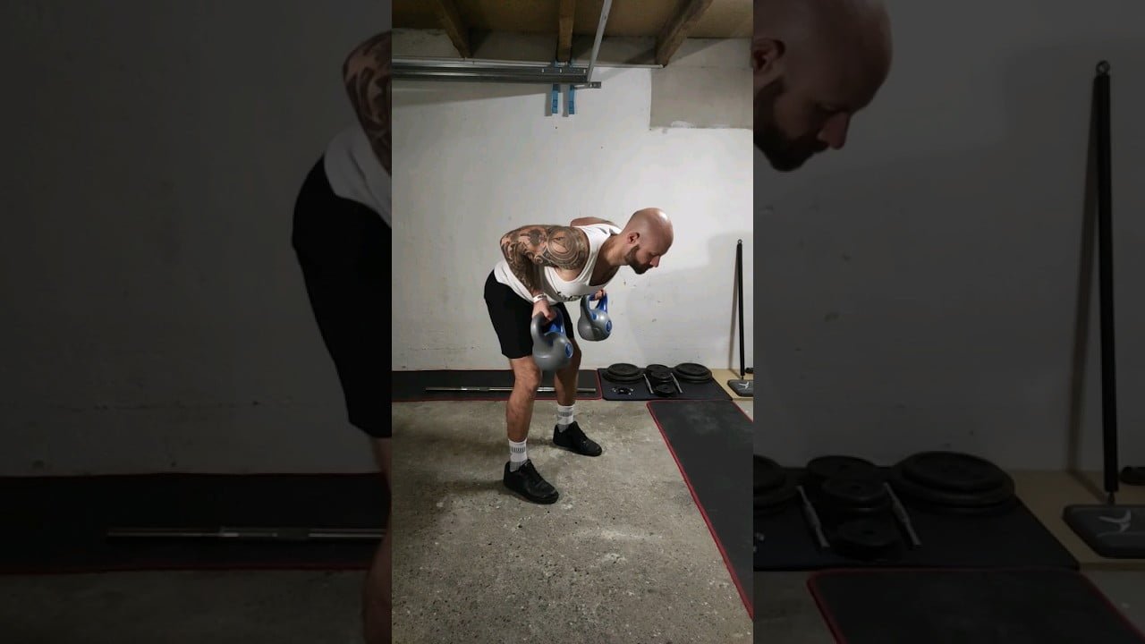 Rowing buste penché kettlebell supination [VIDÉO] | Papa Muscle