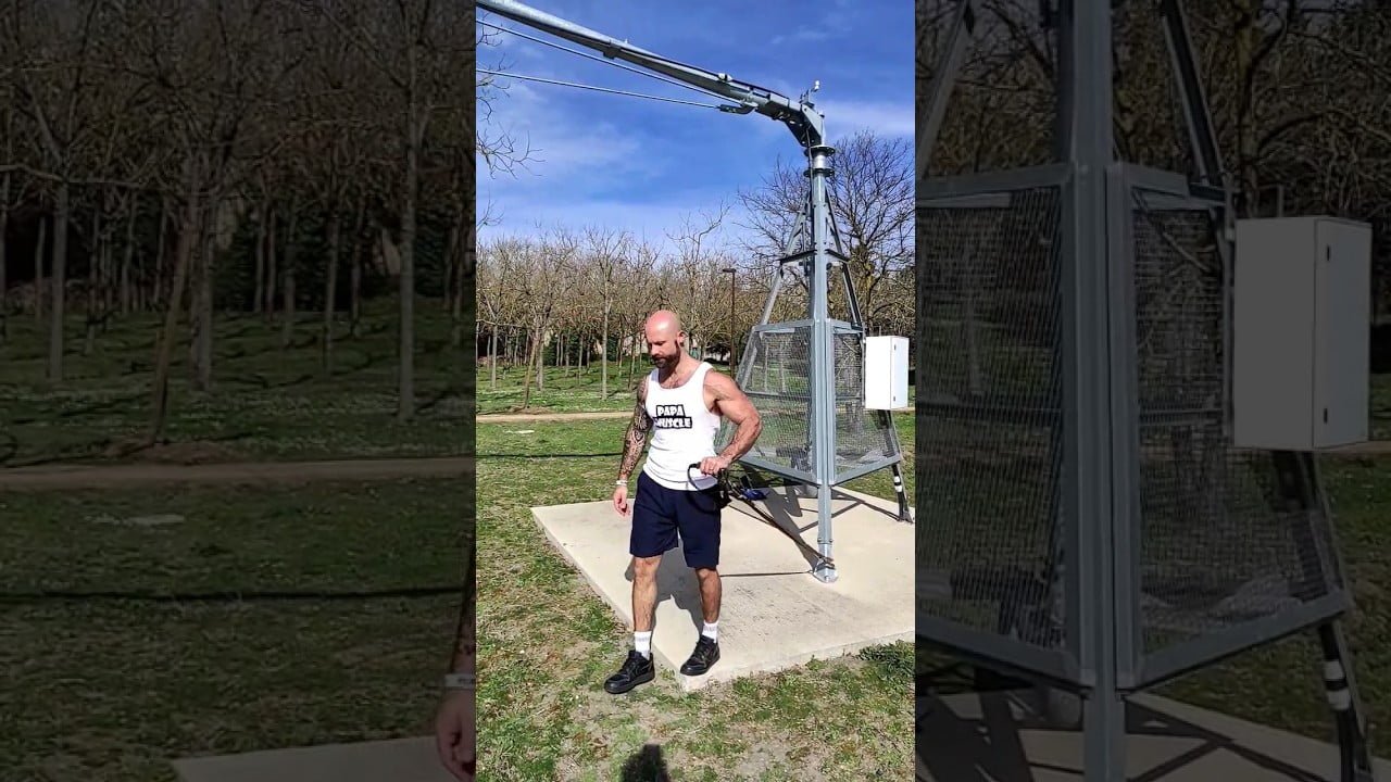 Drag curl inversé TRX à un bras [VIDÉO] | Papa Muscle