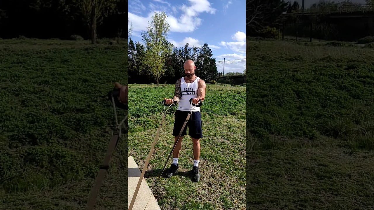 Flexion poignet TRX (TRX wrist curl) [VIDÉO] | Papa Muscle